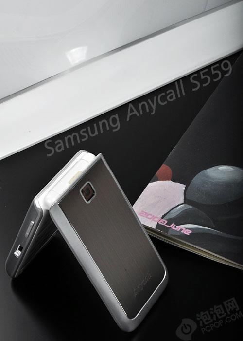 简约时尚 三星3G翻盖手机S559精致图赏_手机_科技时代_新浪网