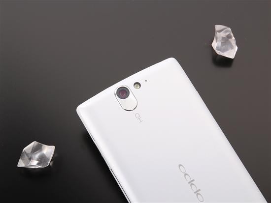 时尚音乐智能手机 OPPO R807高清图赏(2)_手机_科技时代_新浪网