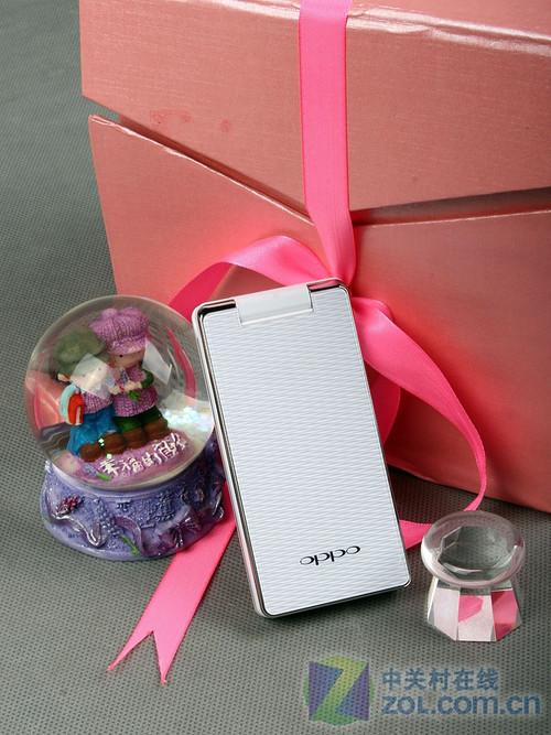 Ulike享自由 OPPO首款翻盖机A520图赏_手机_科技时代_新浪网