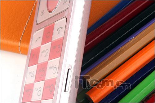 500万像素 OPPO时尚女性翻盖U529评测(2)_手机_科技时代_新浪网