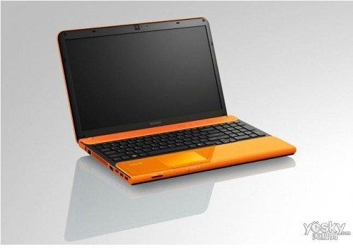 个性时尚多彩 索尼CB48独显本售5999元_笔记本_科技时代_新浪网