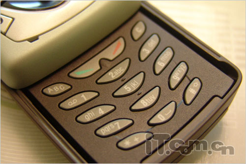 经典收藏 诺基亚7650不足两百元_手机_科技时代_新浪网