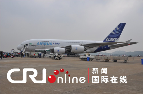 空客A380亮相珠海航展现场（组图）_新闻中心_新浪网